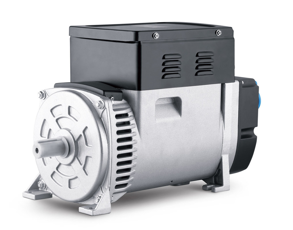 7KW Pull - Belt Power Dynamo Alternator , High Capacity Alternator 25.5 ...